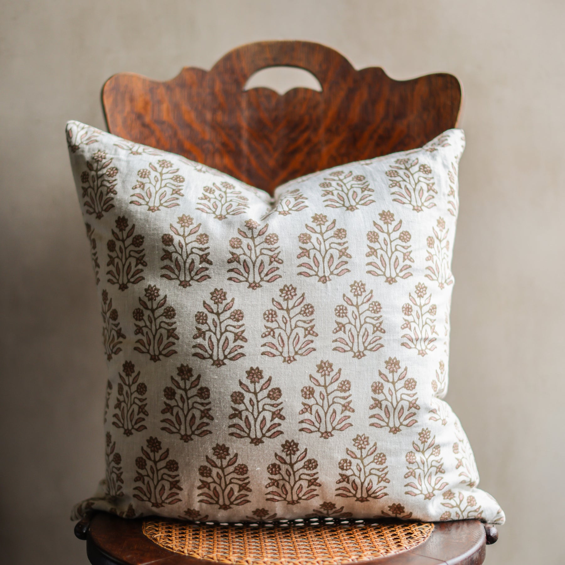 Amer Musk Linen Pillow – Park and Oak Collected